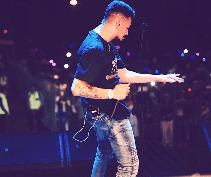 Kiernan AKA Forbes’ attempt to crowd surf goes horribly wrong