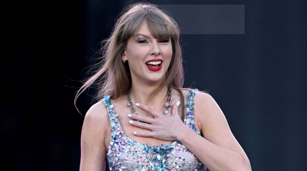 Taylor Swift: The Official Release Party of a Showgirl to Hit Theaters ...